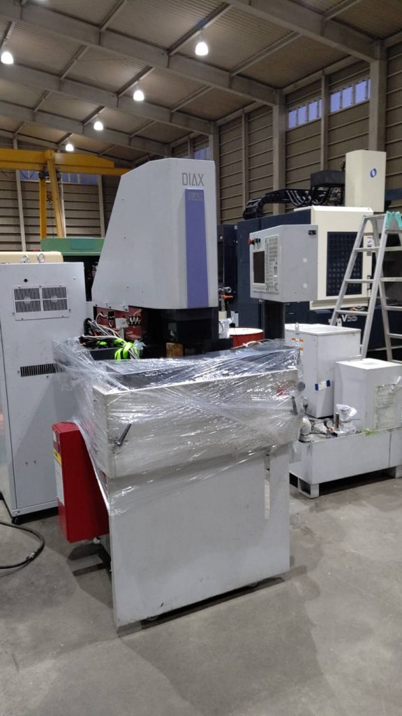 三菱放電加工機EA8他入荷しました。 各種工作機械の遠藤機械工業株式会社